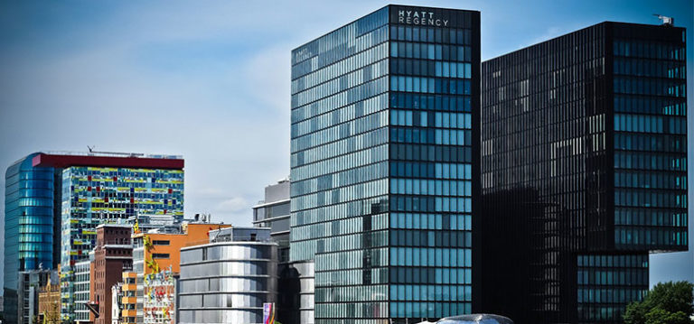 Smart Façade : Moving Towards a Robotic Age - WFM Media