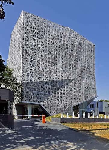 Façade Retrofit: Transforming Buildings for the Future