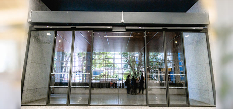 Choosing Automatic Entrance Solutions: A Guide